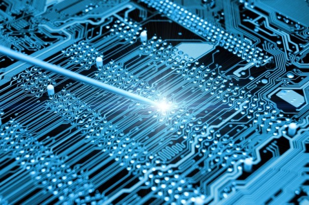 BAC + 2 : Tout savoir sur le BTS Systèmes Electroniques ! - Planète Campus